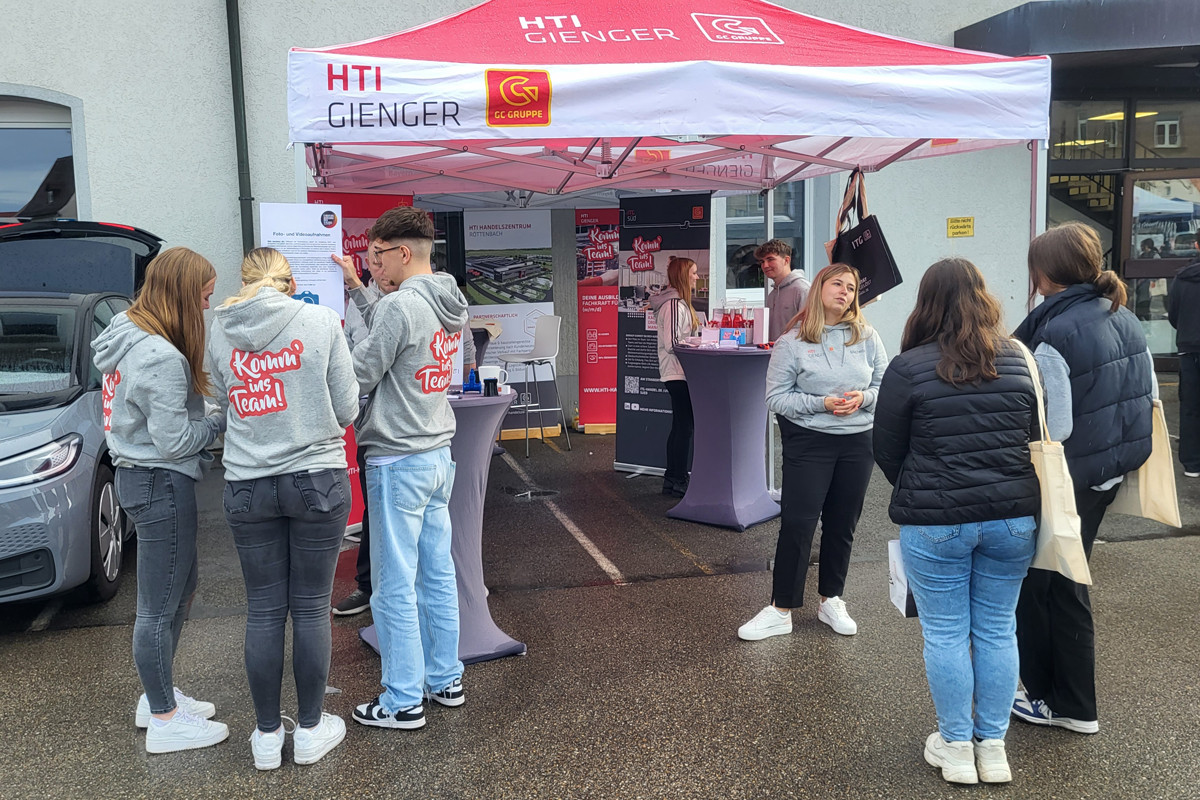 Azubis der HTI GIENGER KG überzeugen auf der 8. Nacht der Ausbildung in ...